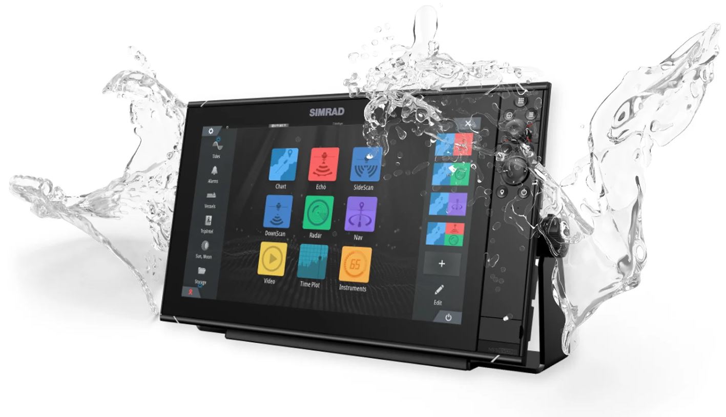 NSS12 EVO3S Combo MFD World Basemap Products Cavs Marine Outdoor